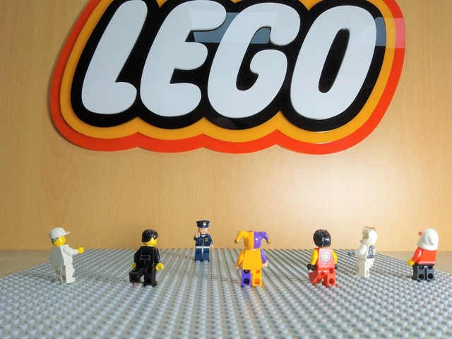 LIMITED EDITION GIANT LEGO sign in eye-popping Perspex! £94.86 ...