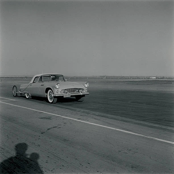 FORD THUNDERBIRD 1956 Testing Old Car Road Test Photo 1 $8.50 - PicClick AU