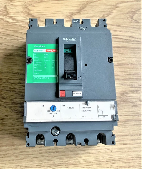 SCHNEIDER ELECTRIC Easypact Tm 160 D Circuit Breaker Cvs160F £110.99 ...