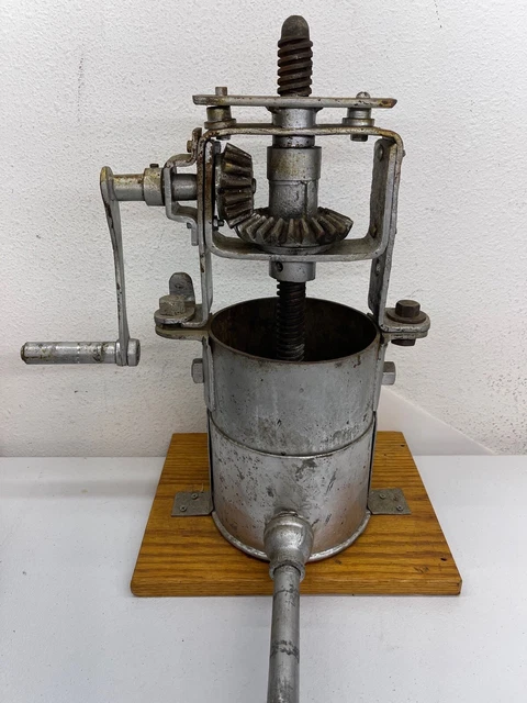 ANTIQUE STEEL 6 Quart HAND CRANK Fruit Canning Wine Press Sausage ...