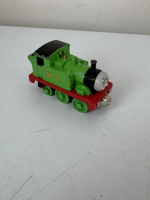 THOMAS THE TANK Engine & Friends -OLIVER Diecast Toy Train Mattel 2009 ...