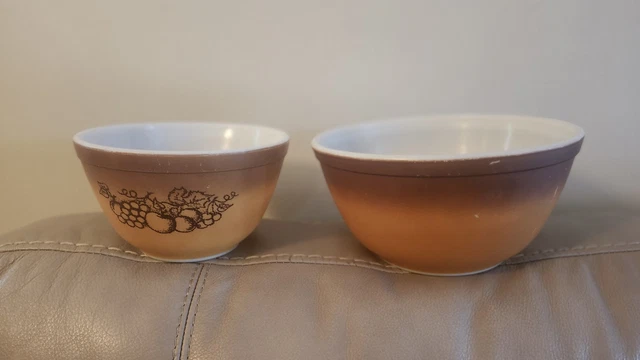 SET OF 2 Pyrex Old Orchard Nesting Mixing Bowls Brown Harvest Fruit $38 ...