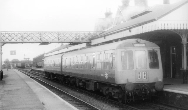 BRITISH RAILWAY B.R Photograph - Dmu At Spalding Town Late 1960'S £2.25 ...