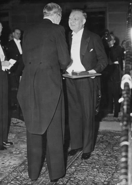 GERMAN DOCTOR WERNER Forssmann receiving Nobel Prize Medicine G- 1956 ...