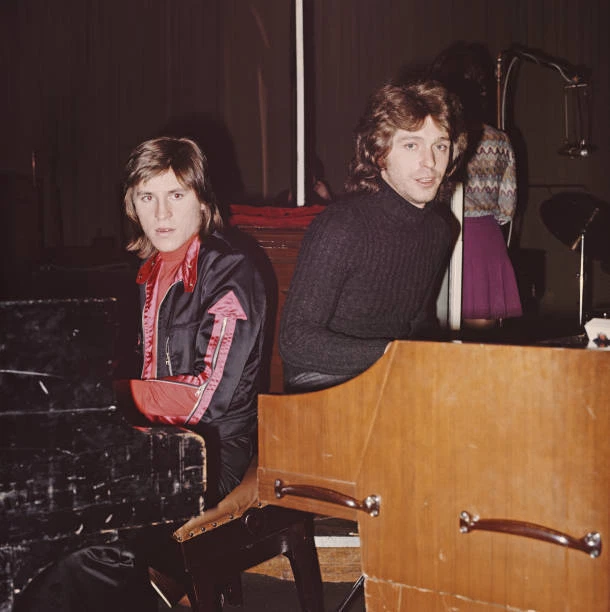 BRITISH MUSICIANS ALAN Price And Georgie Fame Perform Together 1974 Old ...