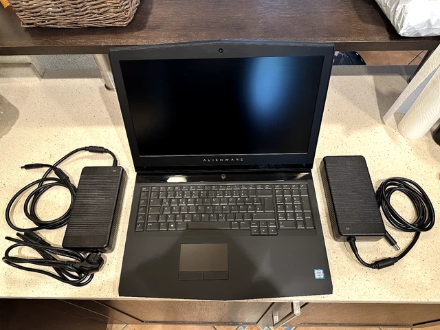 NOTEBOOK ALIENWARE 17 R4, GTX 1080 8GB, I7-6820HK, 16GB DDR4, 2x1ТB SDD ...
