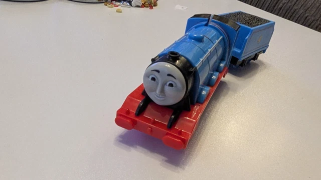 GORDON NO.4 TRACKMASTER Thomas And Engine Battery Powered Train Blue £5 ...