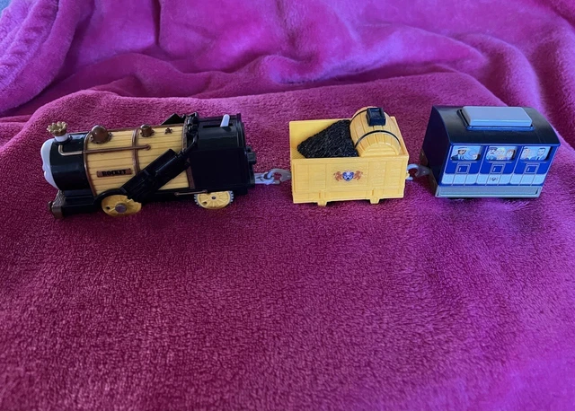 THOMAS THE TANK Track master Royal Stephen The Rocket & Carriages £8.00 ...