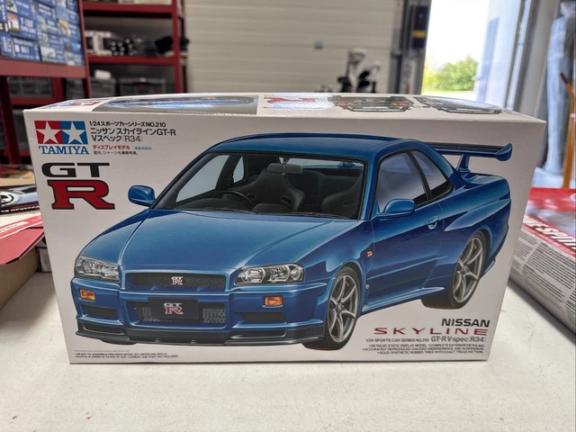 TAMIYA 24210 NISSAN Skyline GT-R R34 V-Spec Vehicle Plastic Model Kit ...