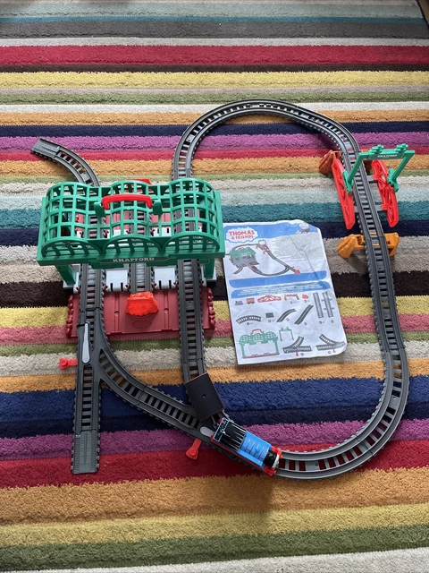 THOMAS TRACKMASTER KNAPFORD Battery Train Set £9.00 - PicClick UK