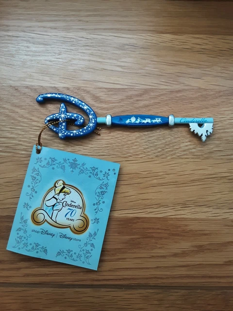 DISNEY STORE CINDERELLA 70th Anniversary Opening Ceremony Key ...