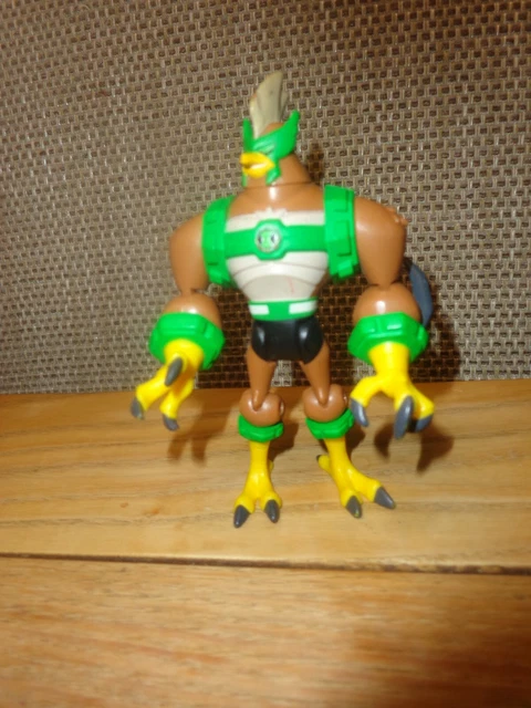 BEN 10 ULTIMATE Alien 6 inch kicking hawk Villain toy action figure ...