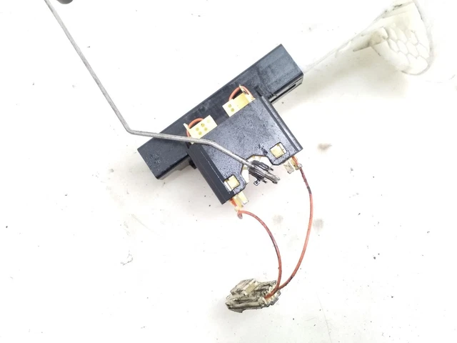 VOLVO S60 II Capteur de Niveau de Carburant 31274671 1.97 Diesel 2017 ...