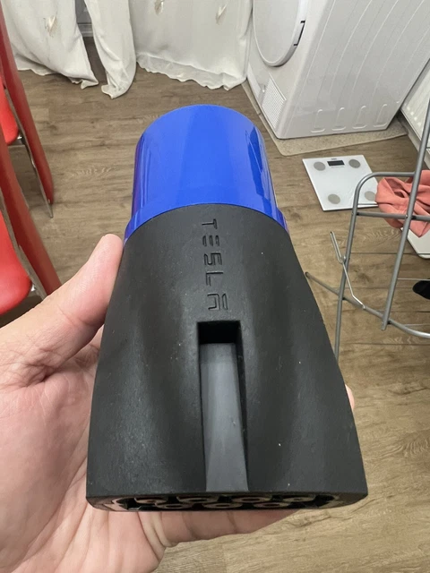 GENUINE ORIGINAL TESLA 32A Blue Gen1 UMC adaptor £60.00 - PicClick UK