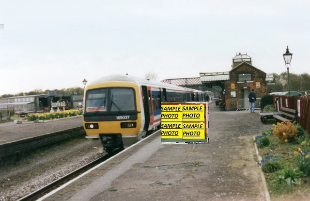 BRITISH RAIL PHOTOGRAPH-NETWORK SouthEast Turbo 165 037 at Quainton ...