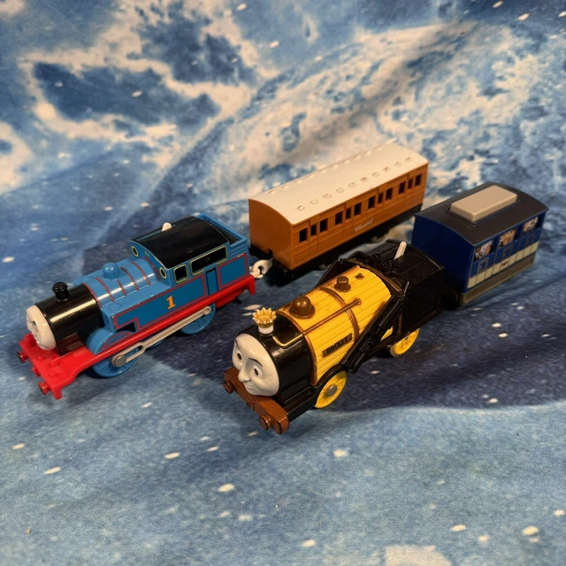 THOMAS & FRIENDS Motorised Trackmaster Runaway Stephen Rocket & Thomas ...