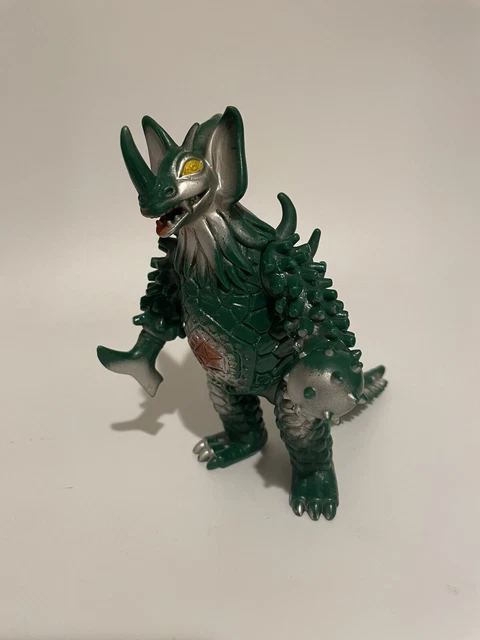 BANDAI ULTRAMAN TARO Ultra Kaiju Monster Tyrant EUR 15,75 - PicClick IT