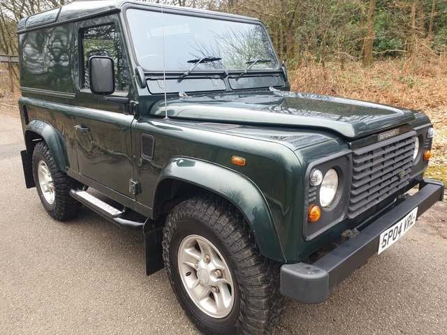 LAND ROVER DEFENDER 90 Td5 County 2004 **One owner from new** **22,000 ...