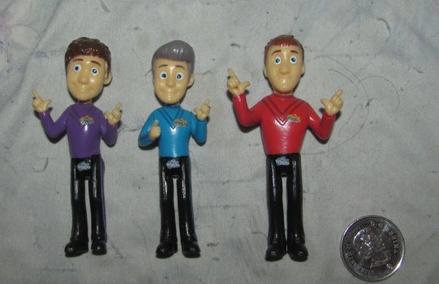 2017 THE WIGGLES Lot of 3" figures, Lachy, Simon, and Anthony, Cake ...