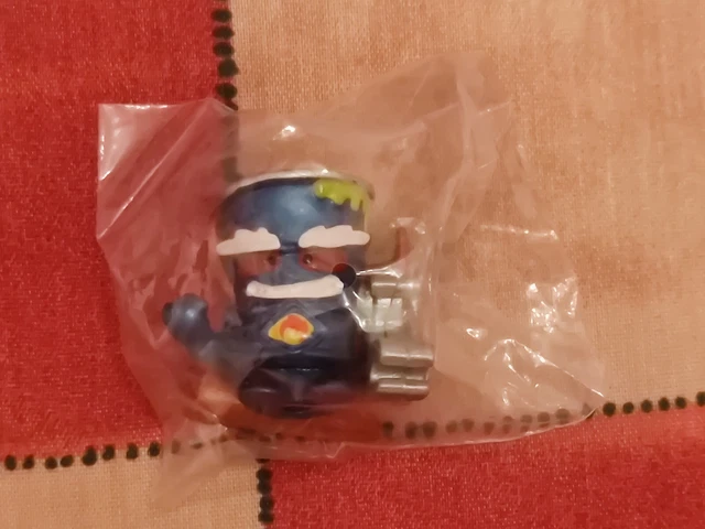 MR KING SUPERTHINGS superzings Ultrararo Ultrarare serie series 3 EUR ... MR KING SUPERTHINGS superzings Ultrararo Ultrarare serie series 3 EUR ...