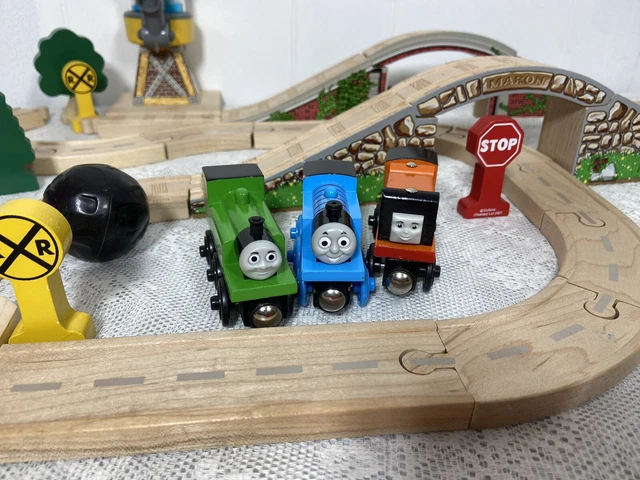 THOMAS & FRIENDS Wooden Railway Mountain Boulder Train Track Set & More ...
