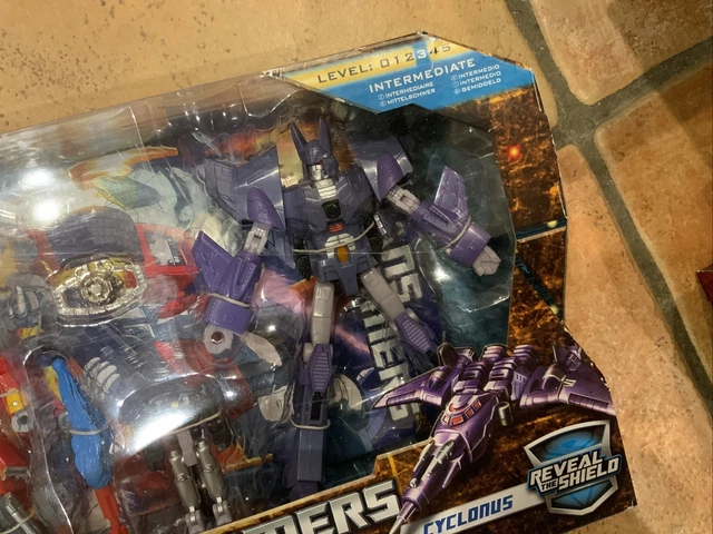 TRANSFORMERS BATTLE IN Space Rodimus vs Cyclonus RTS rivela lo scudo ...
