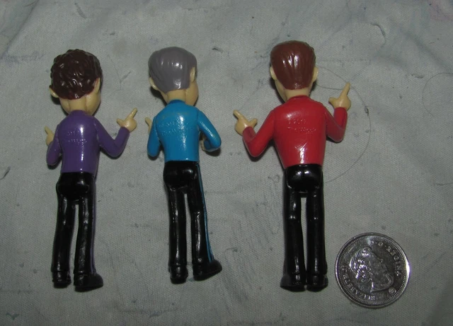 2017 THE WIGGLES Lot of 3" figures, Lachy, Simon, and Anthony, Cake ...