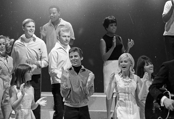 PICCOLA PUPA BOBBY Sherman Jackie And Gayle 1965 Shindig Tv Show Old ...