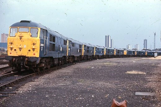 ORIGINAL COLOUR SLIDE of 31004 BR class 31 diesel loco £2.99 - PicClick UK