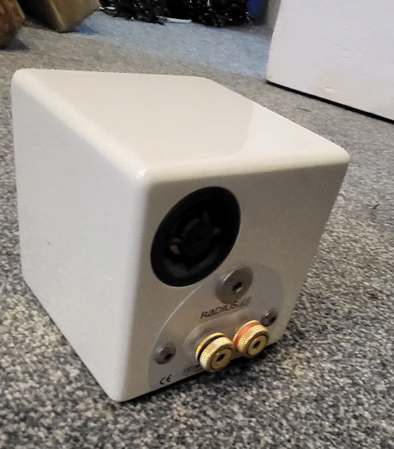 BOXED WHITE MONITOR Audio Radius 45 with bracket (small dint on side ...