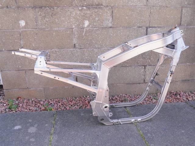 SUZUKI GSXR1100 SLABSIDE Frame - Unstamped From Factory, Race Bike? £ ...