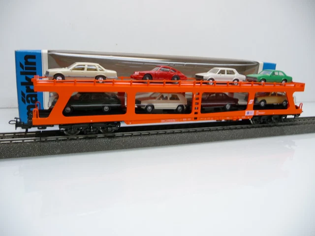 MÄRKLIN 4174 H0 Autotransportwagen der ÖBB 51 81 98-80 002-2 mit 8 PKW ...