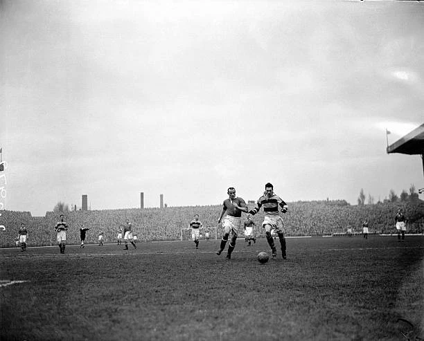 MANCHESTER UNITED ALLENBY Chilton Walthamstow Avenue Jim Lewis- Old ...