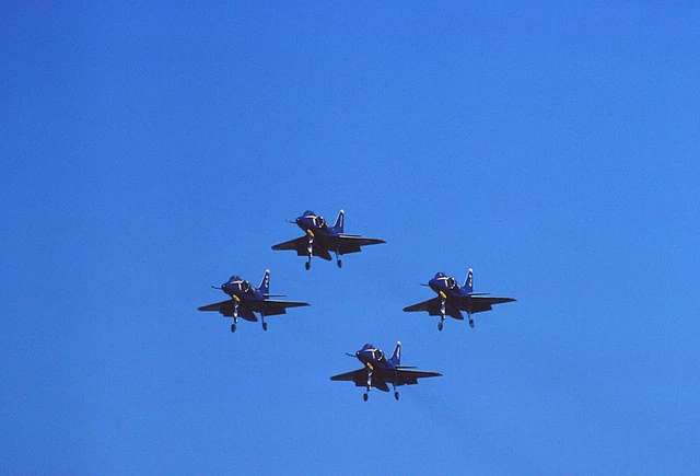 ORIGINAL COLOUR SLIDE US Navy's 'Blue Angels' - 4x A-4F Skyhawk £5.99 ...