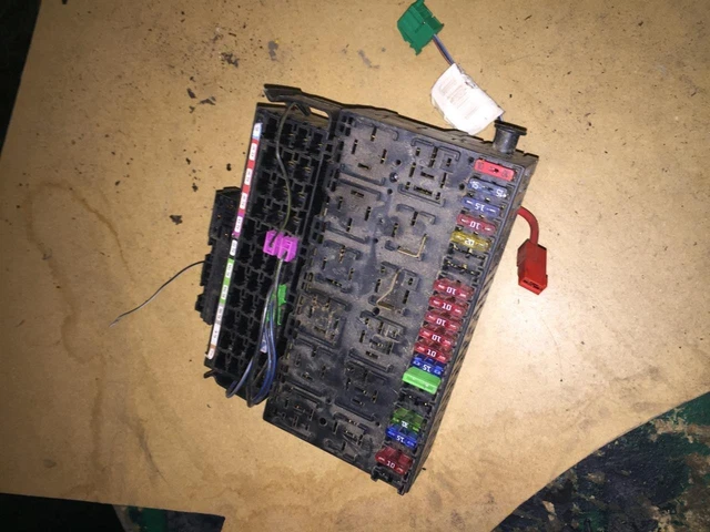 VW T4 TRANSPORTER 2.5 Tdi 2002 Fuse Box 357937039 EUR 78,16 - PicClick FR