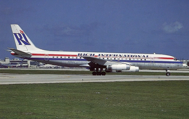 RICH INTERNATIONAL AIRLINES Dc-8-62 Hqts Miami Fl Airport / Flugzeug ...