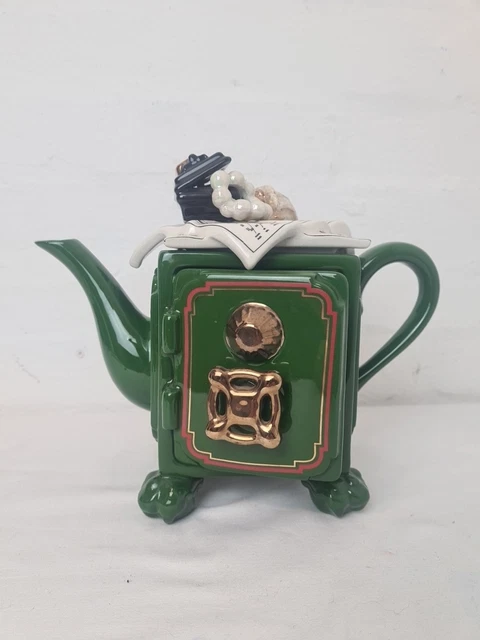 PAUL CARDEW DESIGN Large Green Lionheart Safe Teapot Excellent ...