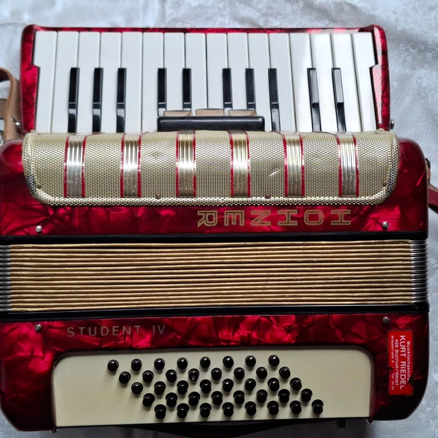 HOHNER STUDENT IV 40 bass accordion, akkordeon, acordeon with case EUR ...