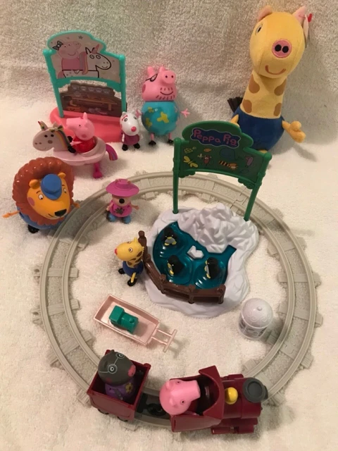 PEPPA PIG DAY at the Zoo Train Set with 8 Figures & 1 Soft Toy Bundle £ ...