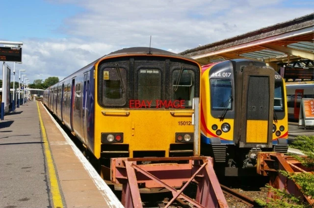 PHOTO CLASS 150 Unit 150129 Alongside Class 444017 At Weymouth Town ...