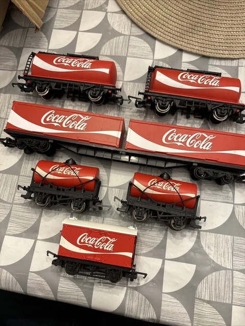 HORNBY COCA-COLA TRAIN Of Trucks Tankers And Vans | oo gauge X6 £54.99 ...