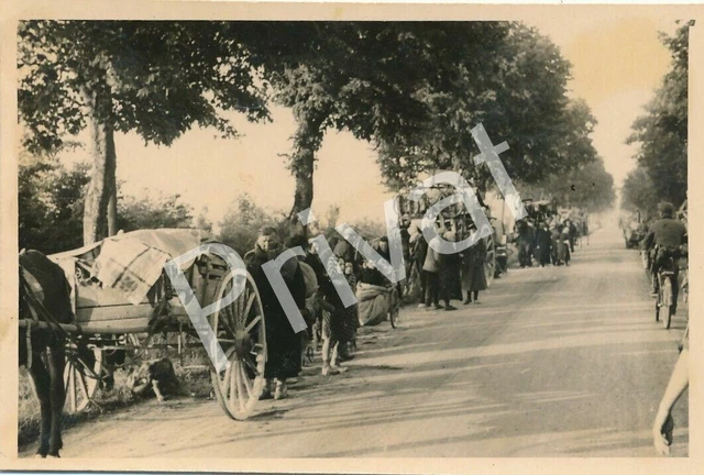 PHOTO WKII WEHRMACHT Soldats Bataille de France 1940 Réfugiés Voiture ...