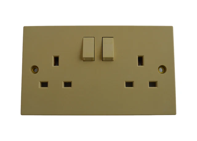 13AMP DOUBLE SOCKET Switched Beige Camper Caravan Motorhome Boat £5.99 ...