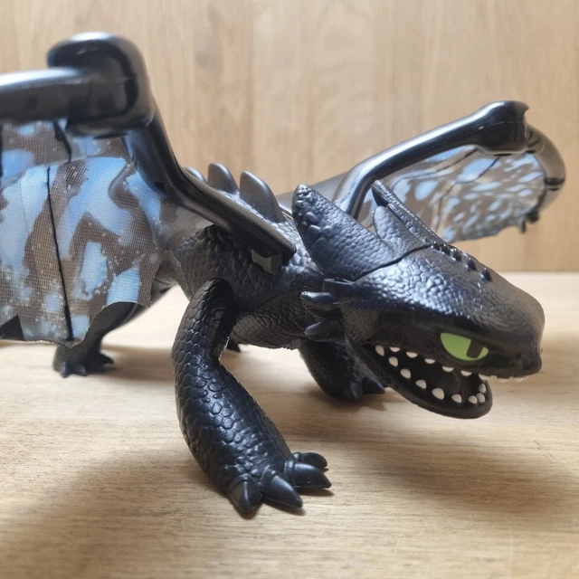 HOW TO TRAIN Your Dragon Toothless Night Fury Deluxe Action Figure ...