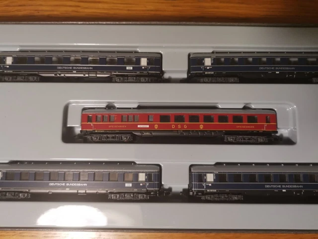 MARKLIN 87351 LORELEI Express Passenger Car Set Z Gauge £175.00 ...