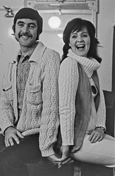 JOHN ALDERTON AND his wife actress Pauline Collins UK 1974 OLD PHOTO $9 ...