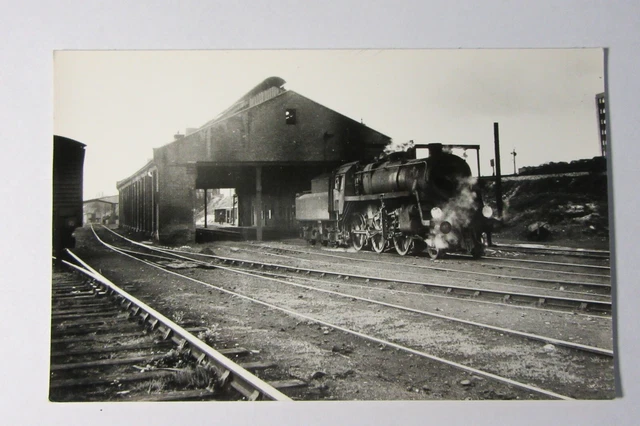 RWY1491 - LOCOMOTIVE at READING SOUTH Railway Yard Shed - Real Photo £4 ...