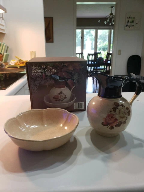 VINTAGE NELSON MCCOY Colonial Country Pitcher And Ball New In Box $43. ...