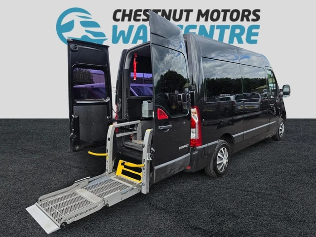 RENAULT MASTER AUTO WAV Wheelchair Access 6 Seats MWB L2H2 No VAT £ ...