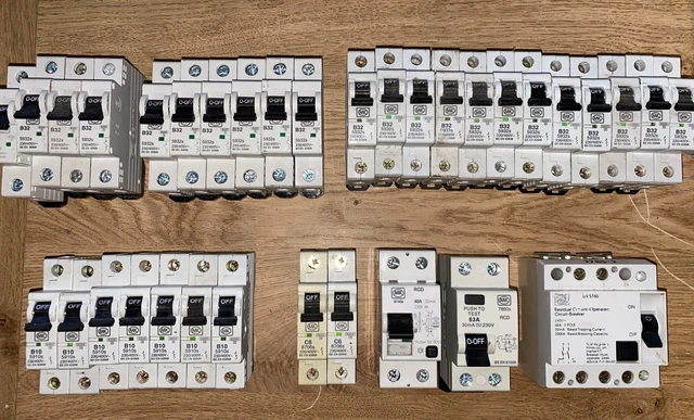 MK SENTRY TYPE B-C MCB FULL RANGE OLD & NEW + RCD RCBO Main Switch - LN ...